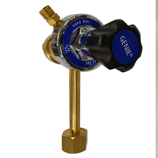 GENIE® Multi-Stage Oxygen 10 Bar Gaugeless Nevoc Regulator | Industrial ...